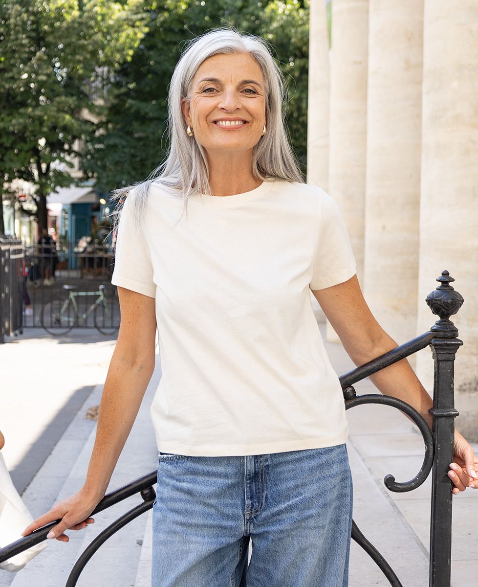 T-shirt femme brodé personnalisé Mamie d'amour | Monsieur TSHIRT